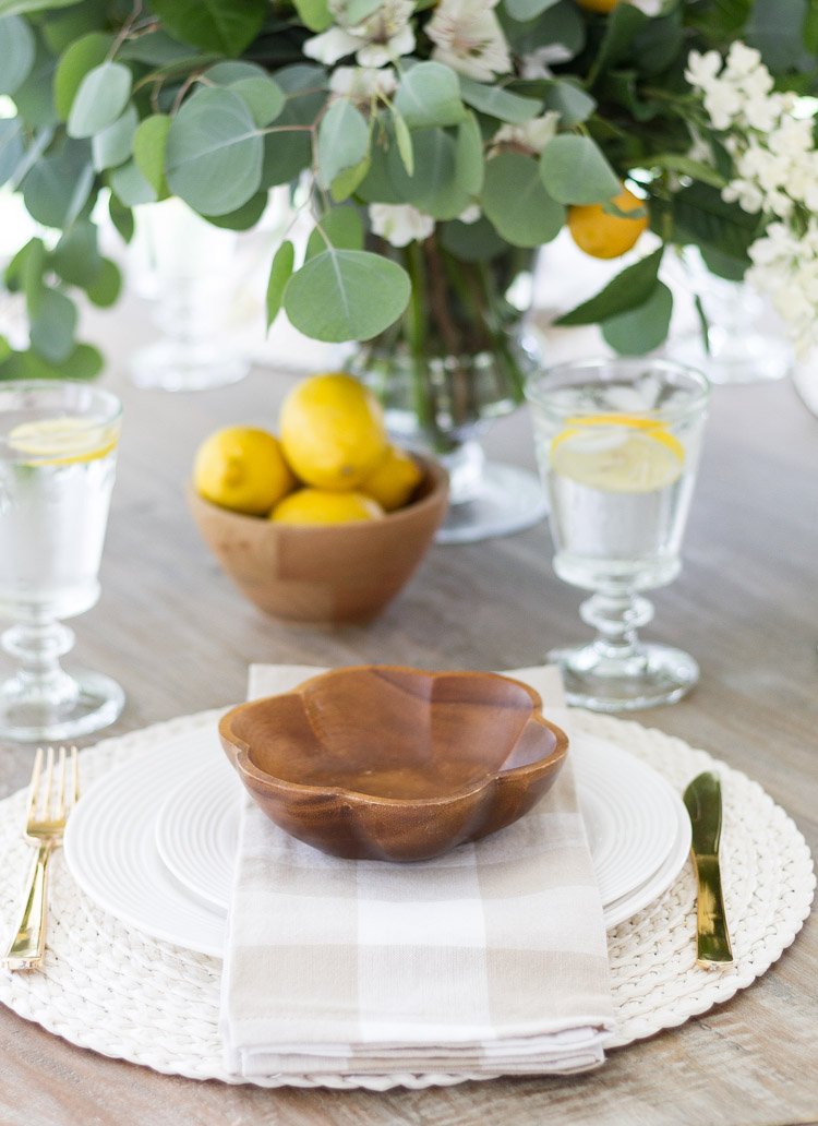 Easy Summer Dining Table - zevy joy