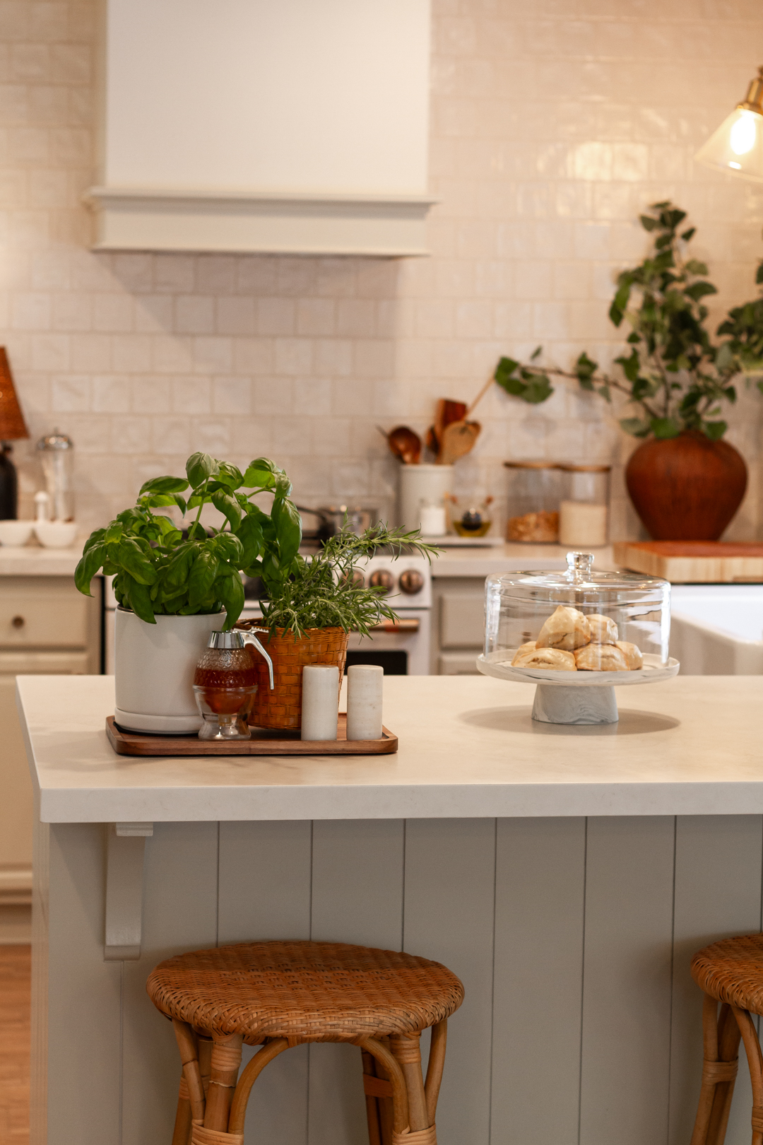 5 Steps to a Nancy Meyers - Inspired Kitchen - zevy joy